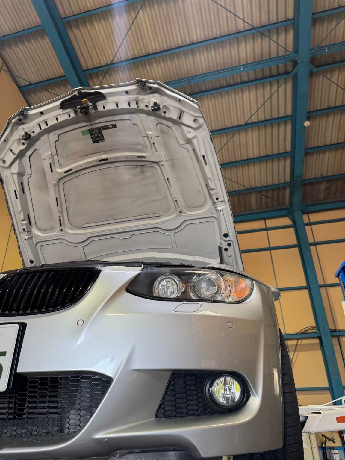 E93 DCT オイル漏れ修理 - BMW専門店E-SKY.auto